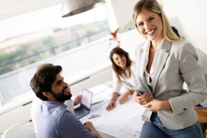 ¿Qué Hace Un Asesor Inmobiliario? Funciones Y Beneficios